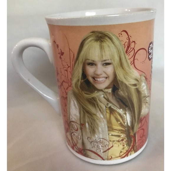 Disney | Dining | Disney 208 Secret Star Miley Cyrus Is Hanna Montana ...